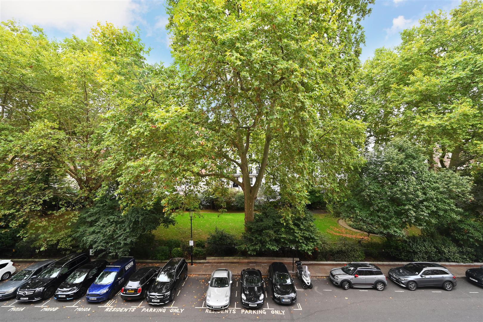 Lowndes Square, Knightsbridge, SW1X, 3 bedroom Flat, 18261009 – Napier Watt